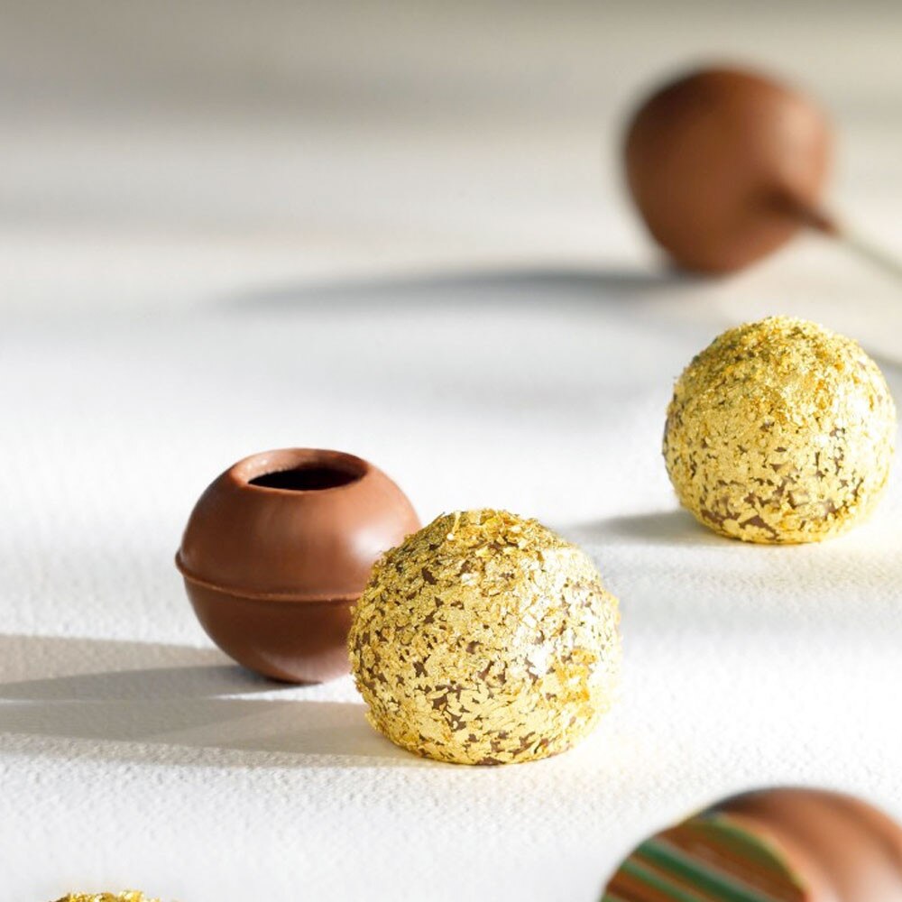 Mona Lisa Milk Chocolate Truffle Shells - 504 Pieces