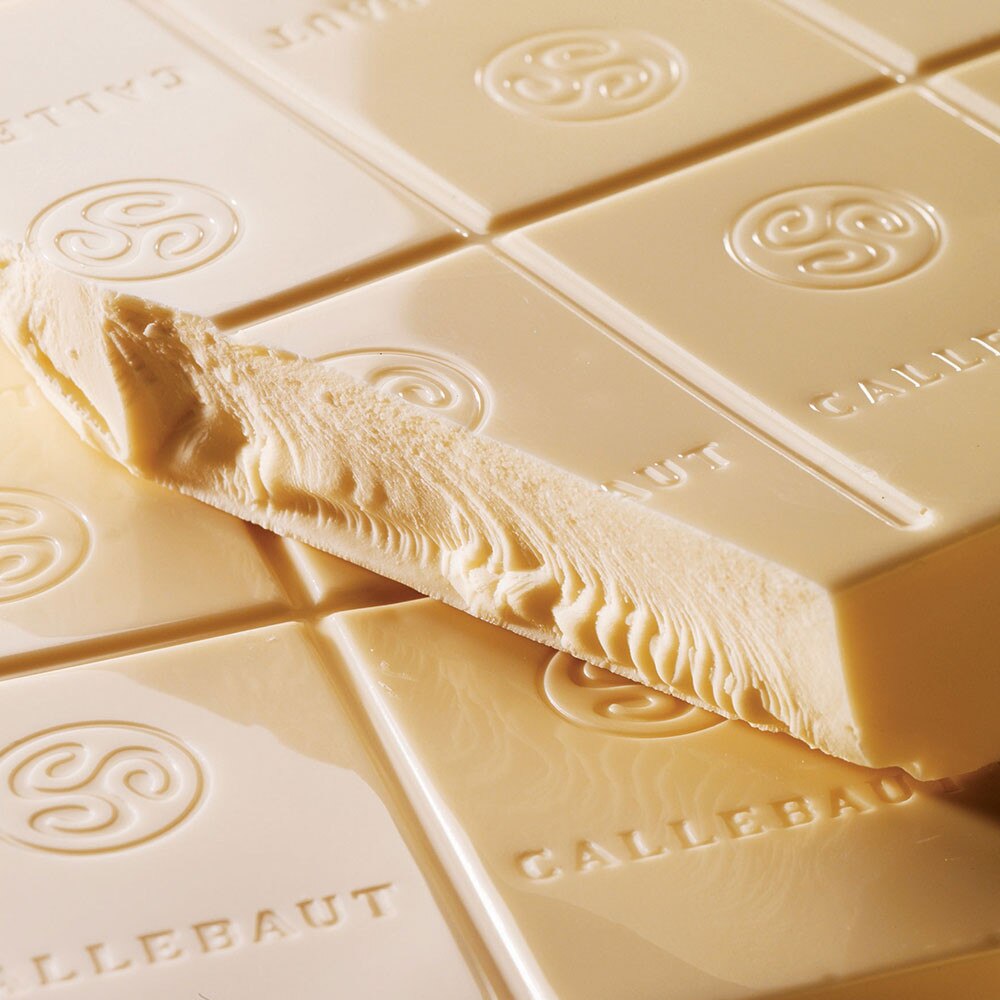 Callebaut White W2 - Chocolate Callets (28% Cocoa) - 2.5kg